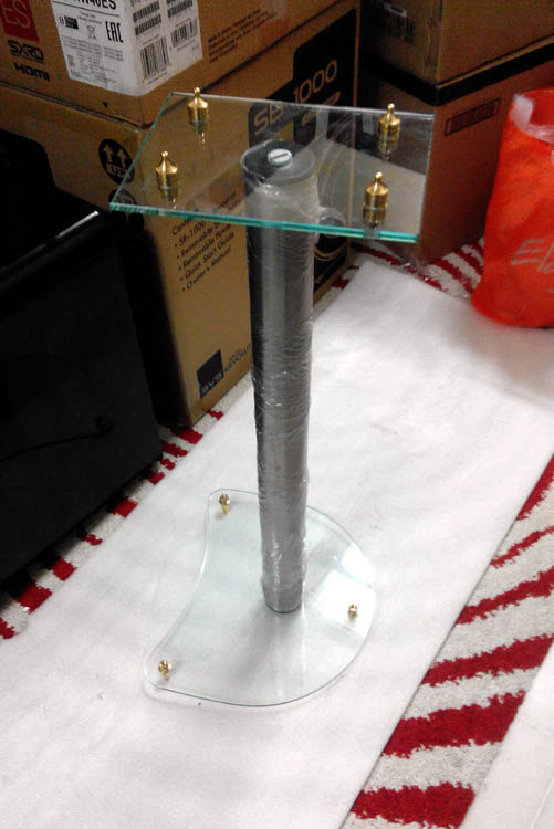 Lifestyle Custom Design Glass speaker stands, curved base | Actsessory ...
