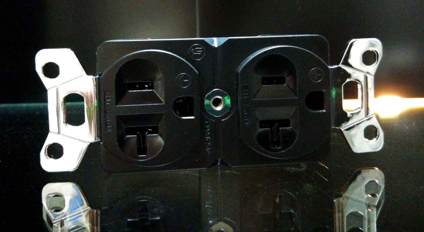 Hi-End high performance US duplex receptacle | Actsessory Shoppe