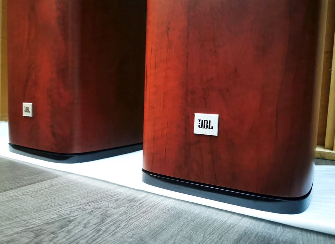 JBL Studio 680 Floorstand Loudspeaker